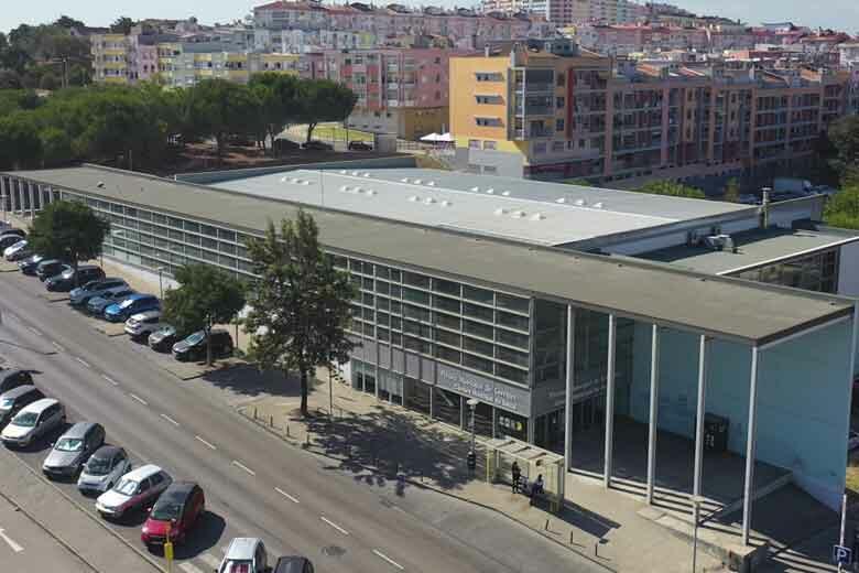 Piscina Municipal de Corroios reabre à população | Câmara Municipal do ...