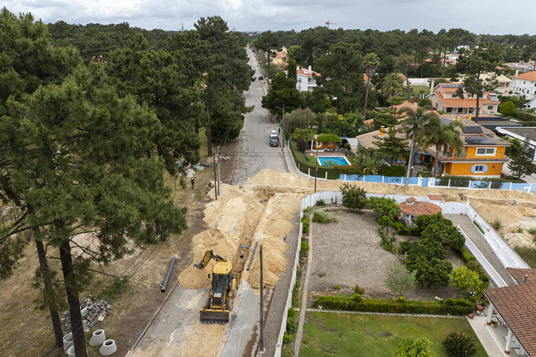 Trabalhos nas redes de drenagem na Verdizela | Câmara Municipal do Seixal